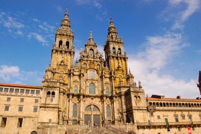 41 Beautiful Spain Famous Landmarks you don't want to Miss