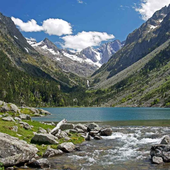 10 Magical Lakes in France that Will Enchant You