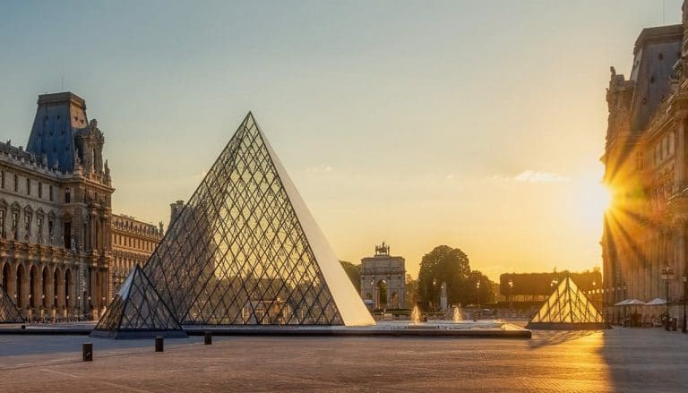 8 Spectacular Sunrise in Paris Locations: Where to See the City of Love ...