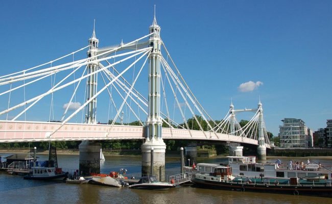 22 de poduri celebre din Londra de către un londonez i Boutique ...