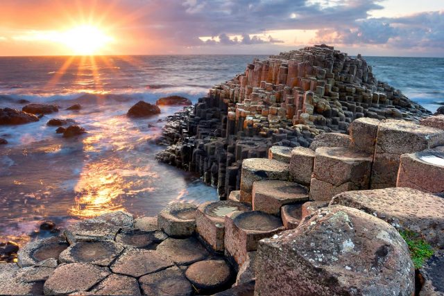 35 Famous Ireland Landmarks You'll Want to Visit in 2021 I Boutique ...