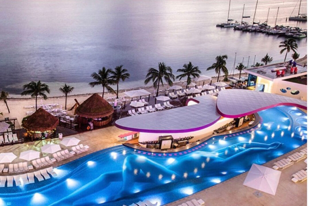 9 Great All-Inclusive Vacations for Singles Over 50 (2022) You'll Love ...